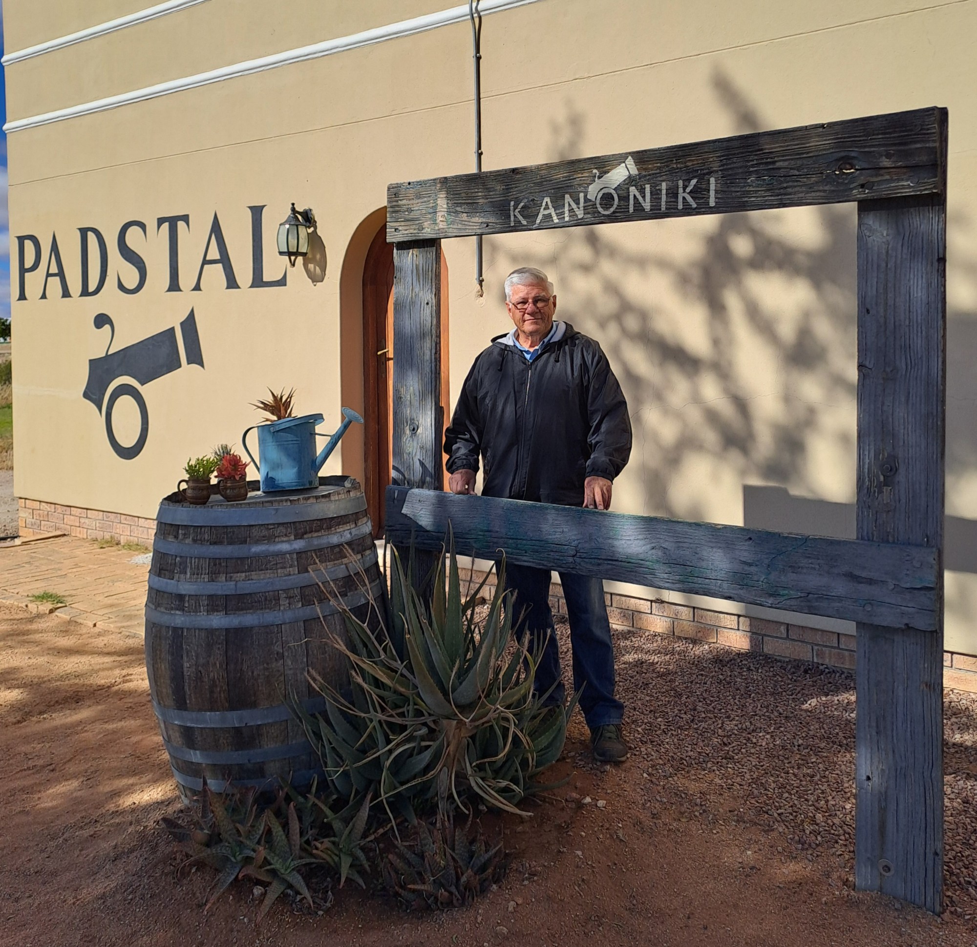 Padstalle en lekker stopplekke langs die langpad. | Reiskaskenades